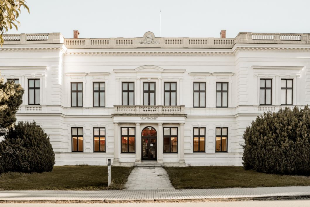 20 Chair: Old, But Gold | Ton - Designed chairs and tables