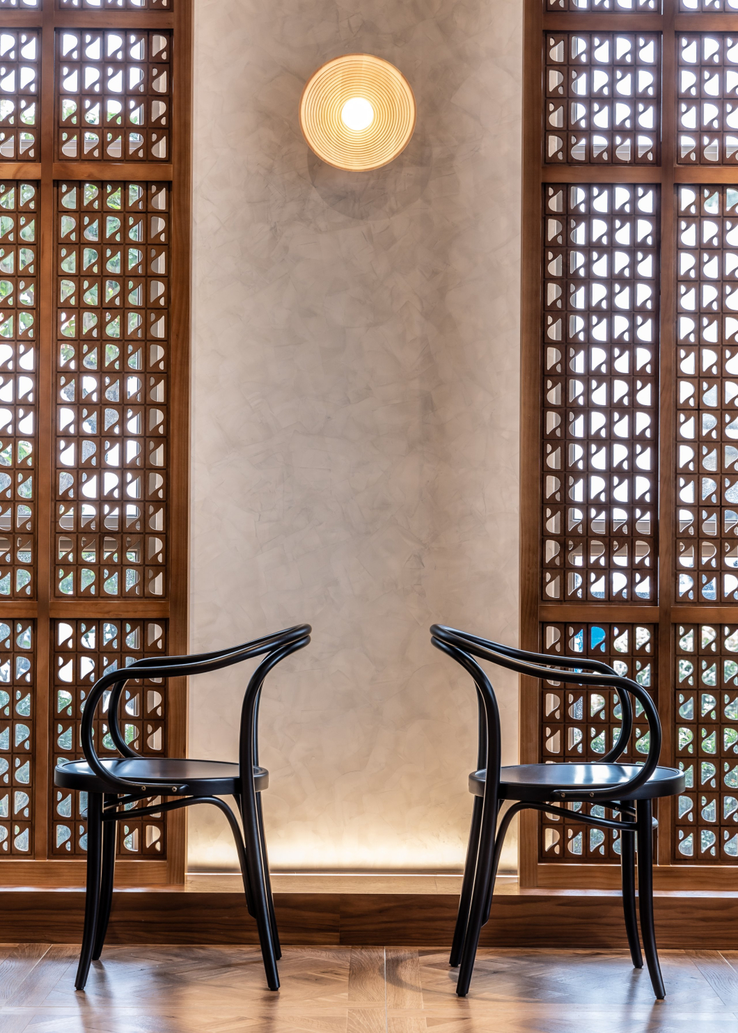 REC COFFEE | Ton - Designed chairs and tables
