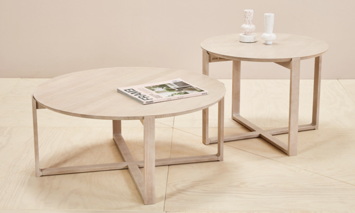 Delta Table 725: Minimalist Dream | Ton - Designed chairs and tables